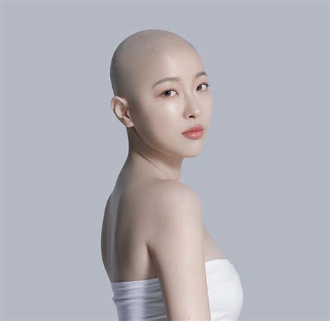 韓美妝博主罹患癌症！ 笑對病魔，拍光頭寫真紀念 Ksd 韓星網 明星