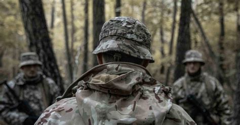 Воїни ССО показали як зупиняють наступи росіян під Бахмутом Відео Oboz Ua