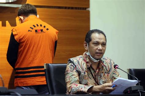 FOTO KPK Tetapkan Dirut KPI Sutikno Sebagai Tersangka Penyuap Eks
