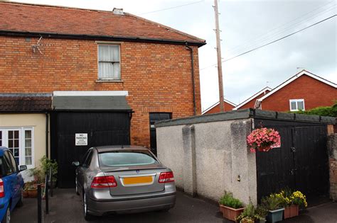 Cj Hole Burnham On Sea Studio House For Sale In Berrow Road Burnham On