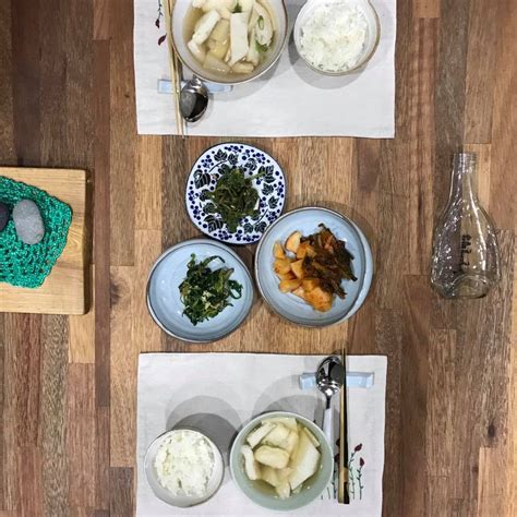 소행성밥상 쌔비테이블 1117 아침밥상 남편이 감기에 걸려 하루 결근하기로 아침에 전격 Facebook