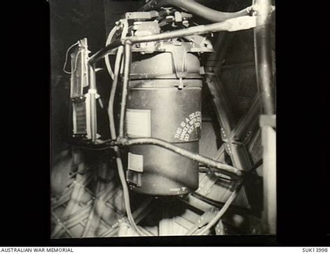 England C 1945 04 The Master Unit Of A Distant Reading Compass In An