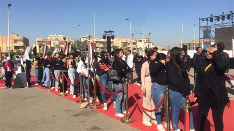 توافد سيدات التجمع على مقار اللجان للإدلاء بأصواتهم في الانت الوطن