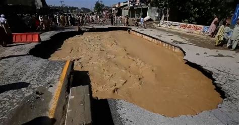 Los Daños Por Las Inundaciones En Pakistán Se Calculan En 10000