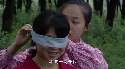 叛逆女兒嫌傻母親太丟人，竟把她騙到山里丟掉，太狠心 叛逆女兒嫌傻母親太丟人，竟把她騙到山里丟掉，太狠心 By 每日电视剧推荐