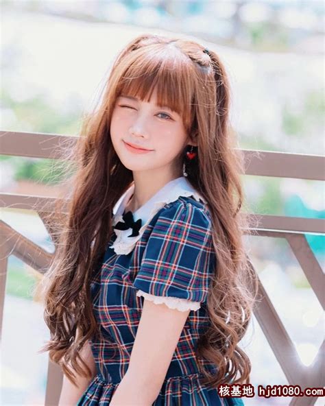 Nứ 王依渟 可愛蘿莉美少女笑容讓人融化 15p Page 12