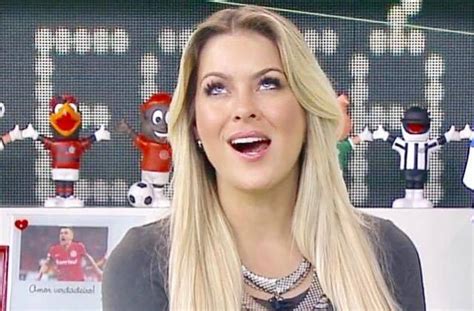 Jogo Aberto Surpreende Derrota A Record E Dá Trabalho Ao Sbt Tv Foco