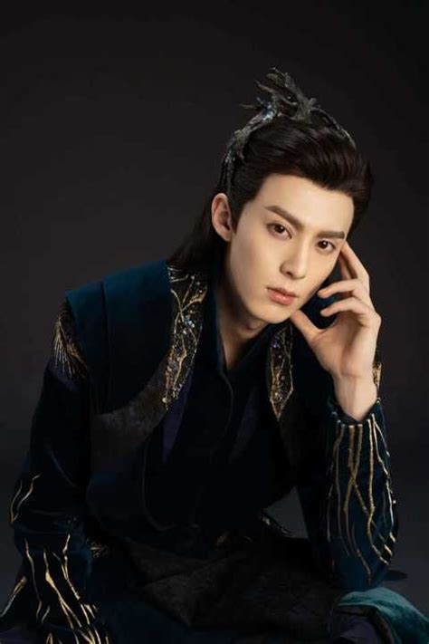 霸总和记者的cp！白鹿王鹤棣《以爱为营》路透，环抱看剧本甜昏了 360娱乐，你开心就好