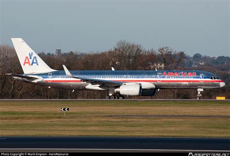 N188AN American Airlines Boeing 757 223 WL Photo By Mark Empson