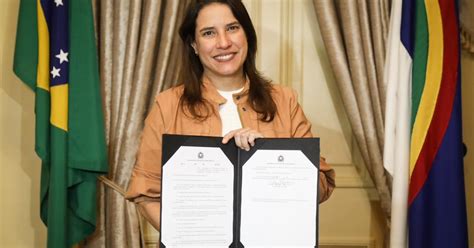 Raquel Sanciona Lei Que Institui Programa De Distribuição Gratuita De