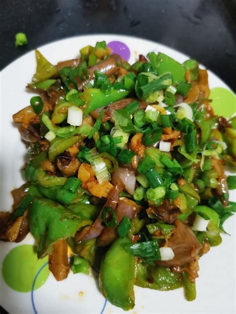 【青椒茄子的做法步骤图，青椒茄子怎么做好吃】喜欢banana的花花下厨房