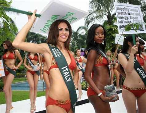 Sexy Protest 15 Pics