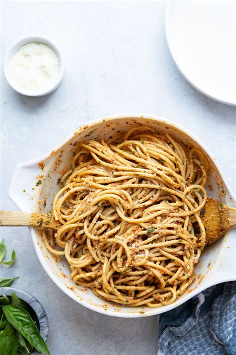 Roasted Red Pepper Pesto Pasta