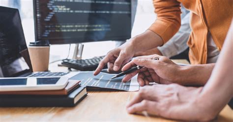 HTMLがプログラミング言語になれない端的な理由HTMLは何者か第1回 TechTargetジャパン システム開発