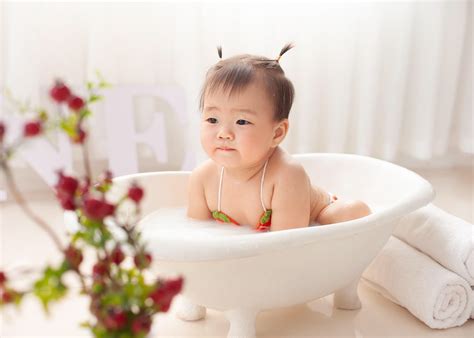 Bayi Mandi Air Dingin Amankah Simak Penjelasan Berikut