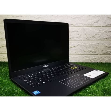 Jual Laptop Asus Vivobook E410MA Shopee Indonesia