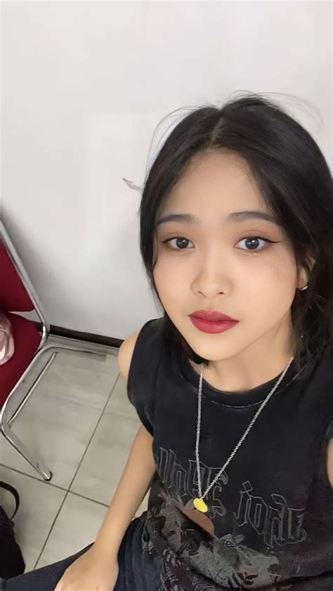 Adel Jkt48 Gadis Emo Orang Cantik Gadis Cantik