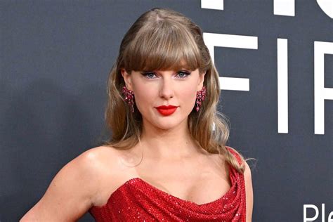 See Taylor Swift Accept A Rose From Young Fan As She Walks 2025 Grammys
