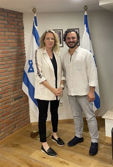 Lasha დღეს ისრაელის ელჩზე მინდა დავწერო ჰადას ესთერ მეიცადზე რომელიც ამ ზაფხულის ბოლოს