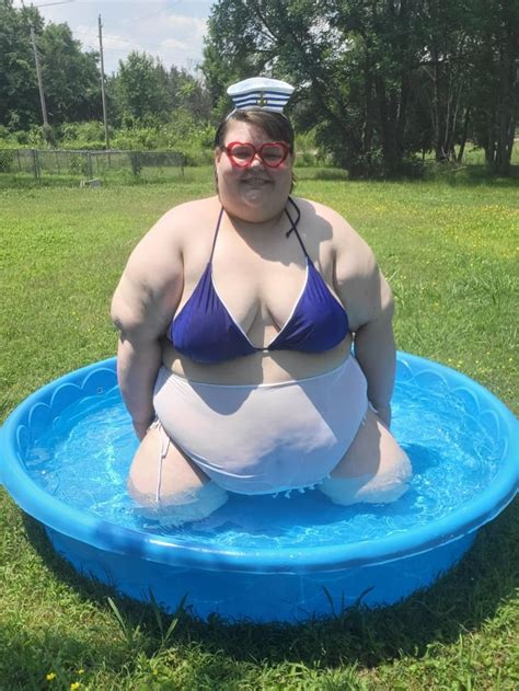 1st Time In A Bikini Belly On Full Display Rbigbellies