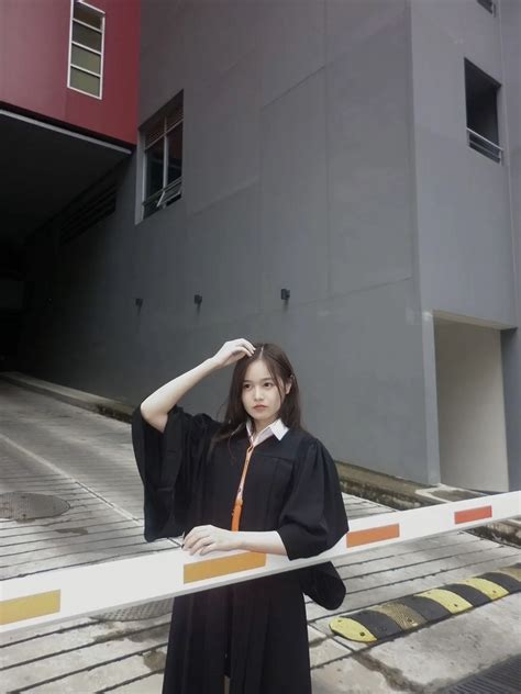 ถ่ายรูปรับปริญญา ด้วยงบ 0 บาท Ep2 แกลเลอรีที่โพสต์โดย ⠀niiggiinn