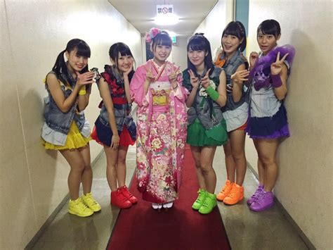 日本“成人式”美少女秀“和服诱惑” 青岛新闻网