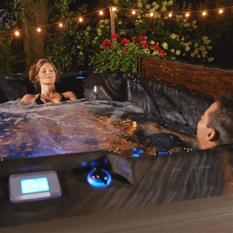 Strong Spas Hot Tubs Spas And Hardcover Dura Shield System