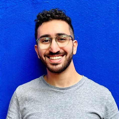 Romic Romic A • Threads Say More