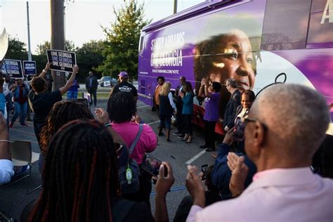 Stacy Abrams Bus Tour Stops In Augusta 2022 In Images