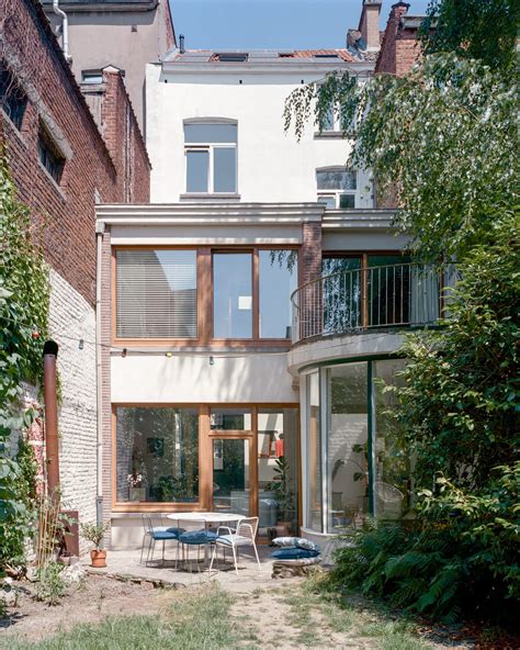 Mamout Opens Up Brussels Townhouse With Skylit Atrium