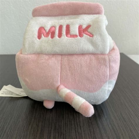 Pushers The Cat Pusheen Sips Strawberry Milk Plushs