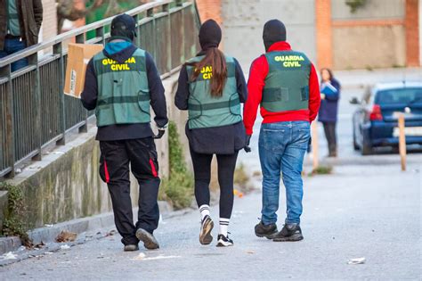 Las imágenes de la operación antidroga en la zona Norte de Granada | Ideal