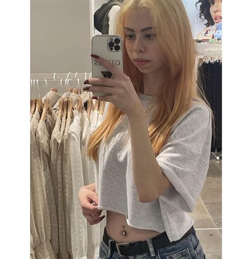 Risk My S1s For 1min… Dont Edit Her Pic Or Make Captions