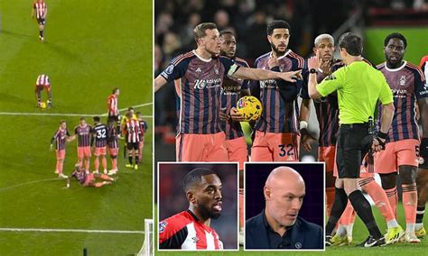 Referees Chief Howard Webb Comes To The Defence Of Var As He Writes To