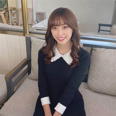 依田奈波さんのインスタグラム写真 依田奈波instagram「andcherim のシンプルな黒ワンピース 大人っぽくなりがちな黒