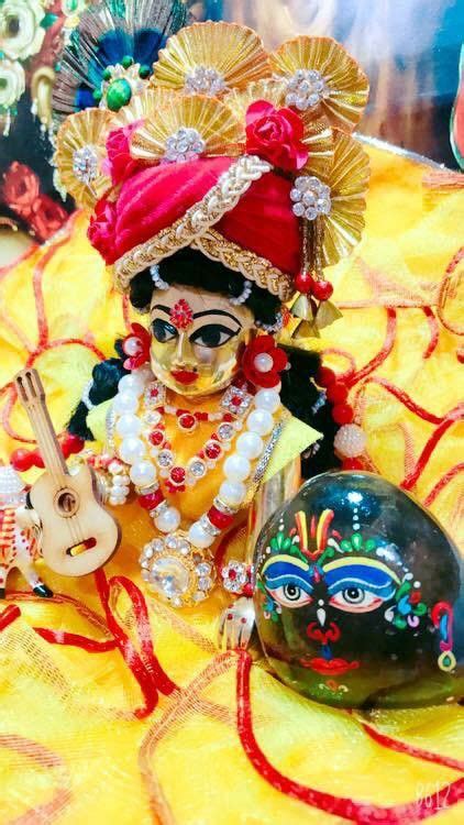 Pin Von Renu Sharma Auf Laddu Gopal Radha Ji