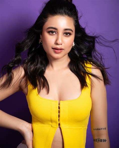 শুটিং সেটে অসুস্থ স্বস্তিকা ভর্তি হাসপাতালে