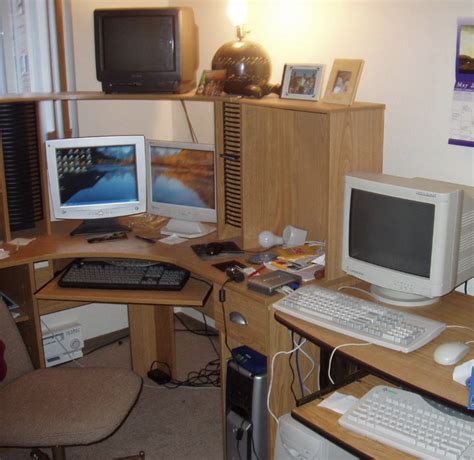 Photos That Defined Coming Home From School In The 2000s