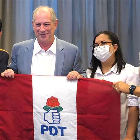 Pdt Oficializa Ana Paula Matos Como Candidata A Vice Presidente Ao Lado