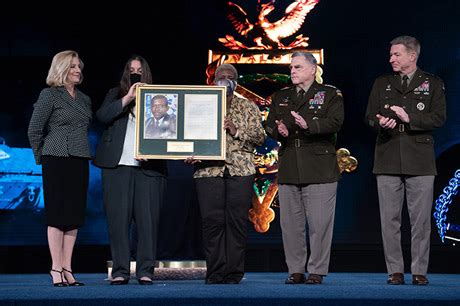 Sergeant First Class Alwyn C Cashe Medal Of Honor Recipient Us Army