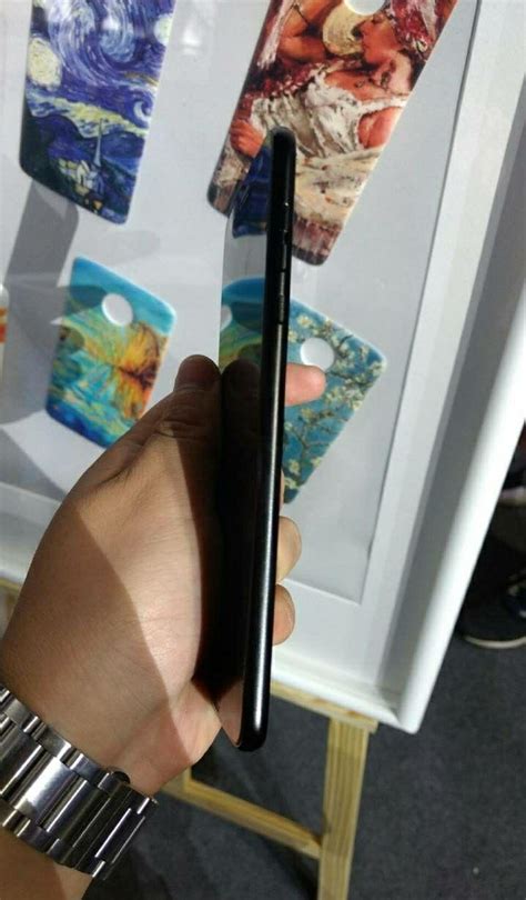 Moto Z2 Force Leaks Now Shows Off Actual Device