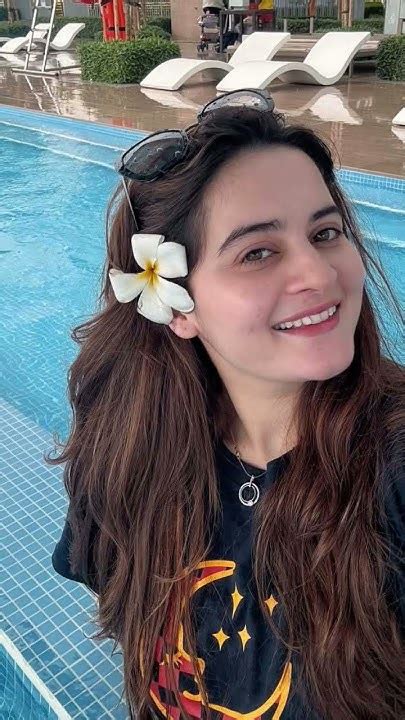 ایمن خان اپنے شوہر اور دونوں بیٹیوں کے ساتھ یورپ ہوٹل میں انجوائے کی وہاں مستیاں کرتا ہے ایمن