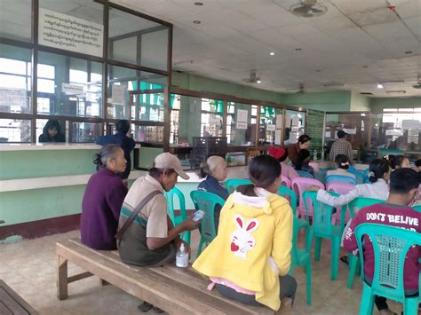 သံတောင်ကြီးမြို့နယ်တွင် နိုင်ငံ့ဝန်ထမ်းများ၏ ပင်စင်လစာငွေများကို မြန်မာ့စီးပွားရေးဘဏ်၌ထုတ်ပေး