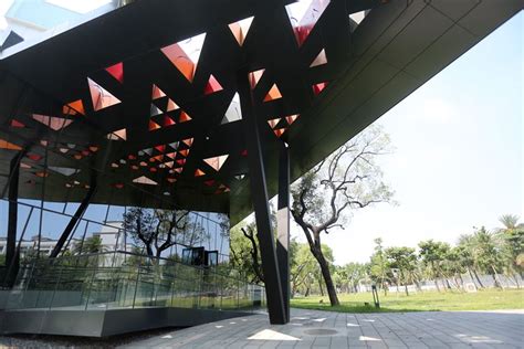 國境之南的30年老建築化身屏東縣的森林圖書館 城市學