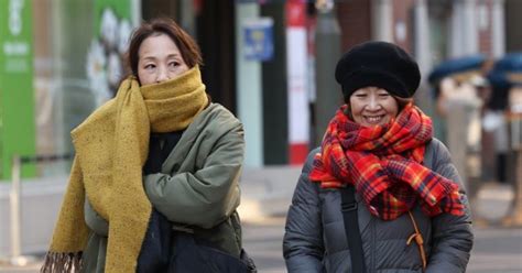 토요일 아침은 더 춥다 서울 영하 6도