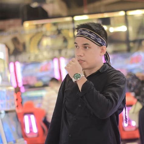 Louis Nathanael Sirait Lvspsrt • Threads Say More