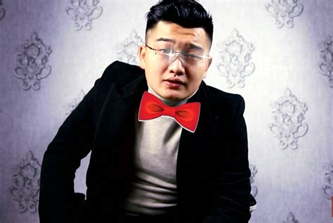 每个已婚男女都是合格的侦探