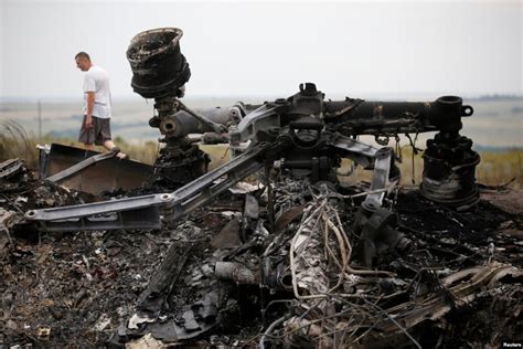 Voa Analysis Ukraine Plane Crash Gives Insurgency Uncertain Future