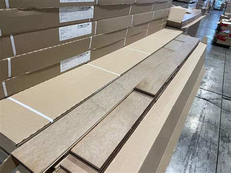 Hardwood 4 1 4 X 3 4 Cottage Smoked Mansion Treasure Matt