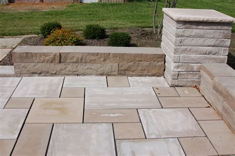 Indiana Limestone Pattern Flagging Landscapers Corner Mulch Stone